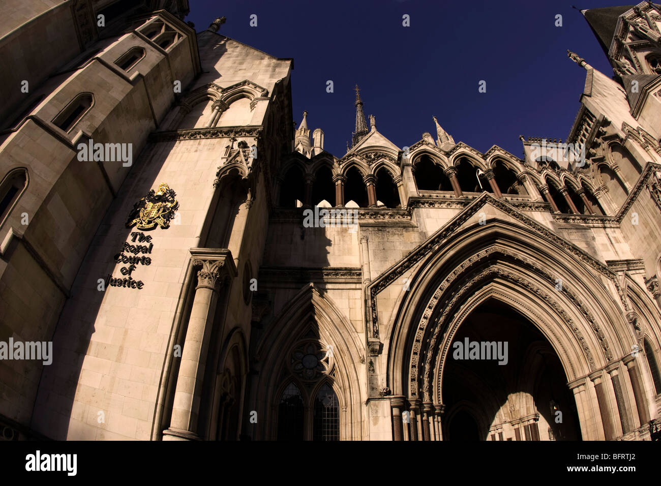 The Royal Courts of Justice Stock Photo - Alamy