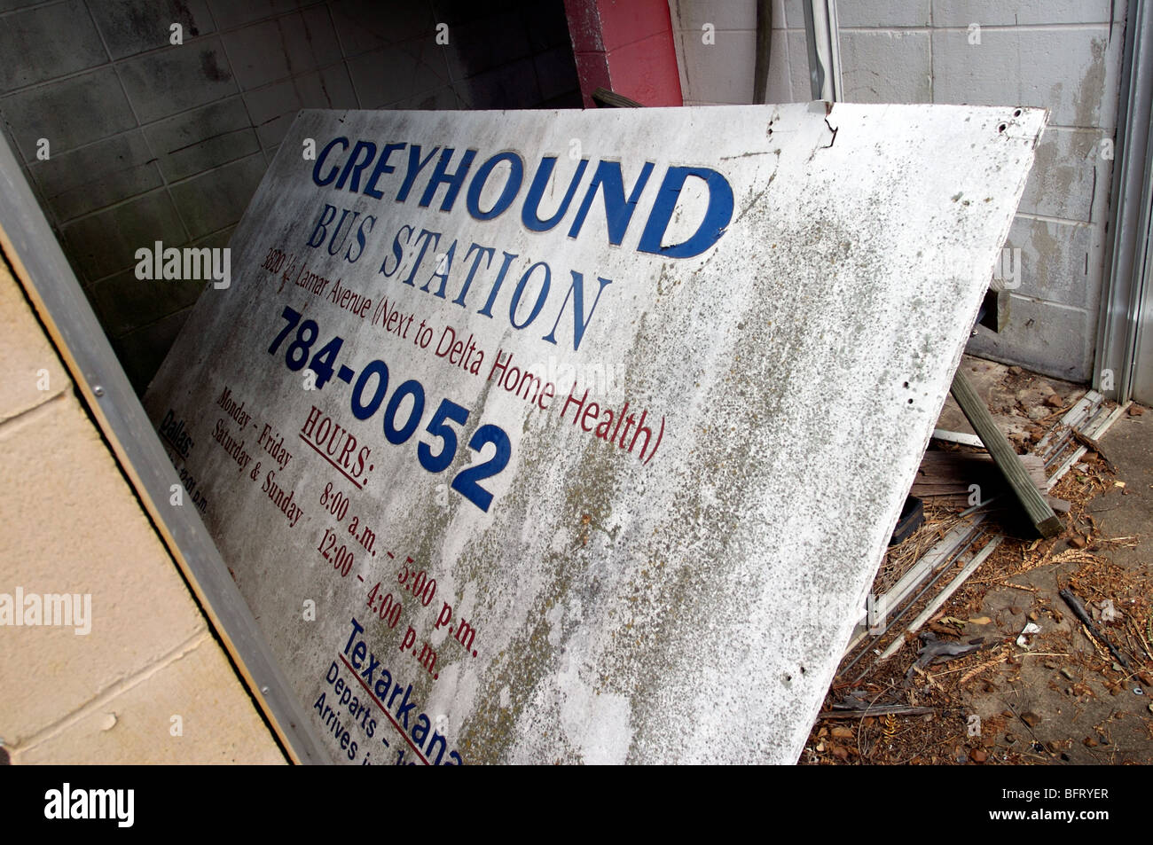 Greyhound bus logo hi-res stock photography and images - Alamy