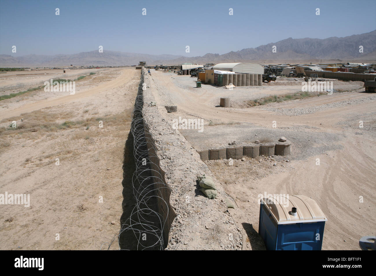 Slovak Armed Forces (ISAF) guard camp holland (Tarin Kowt, Uruzgan ...