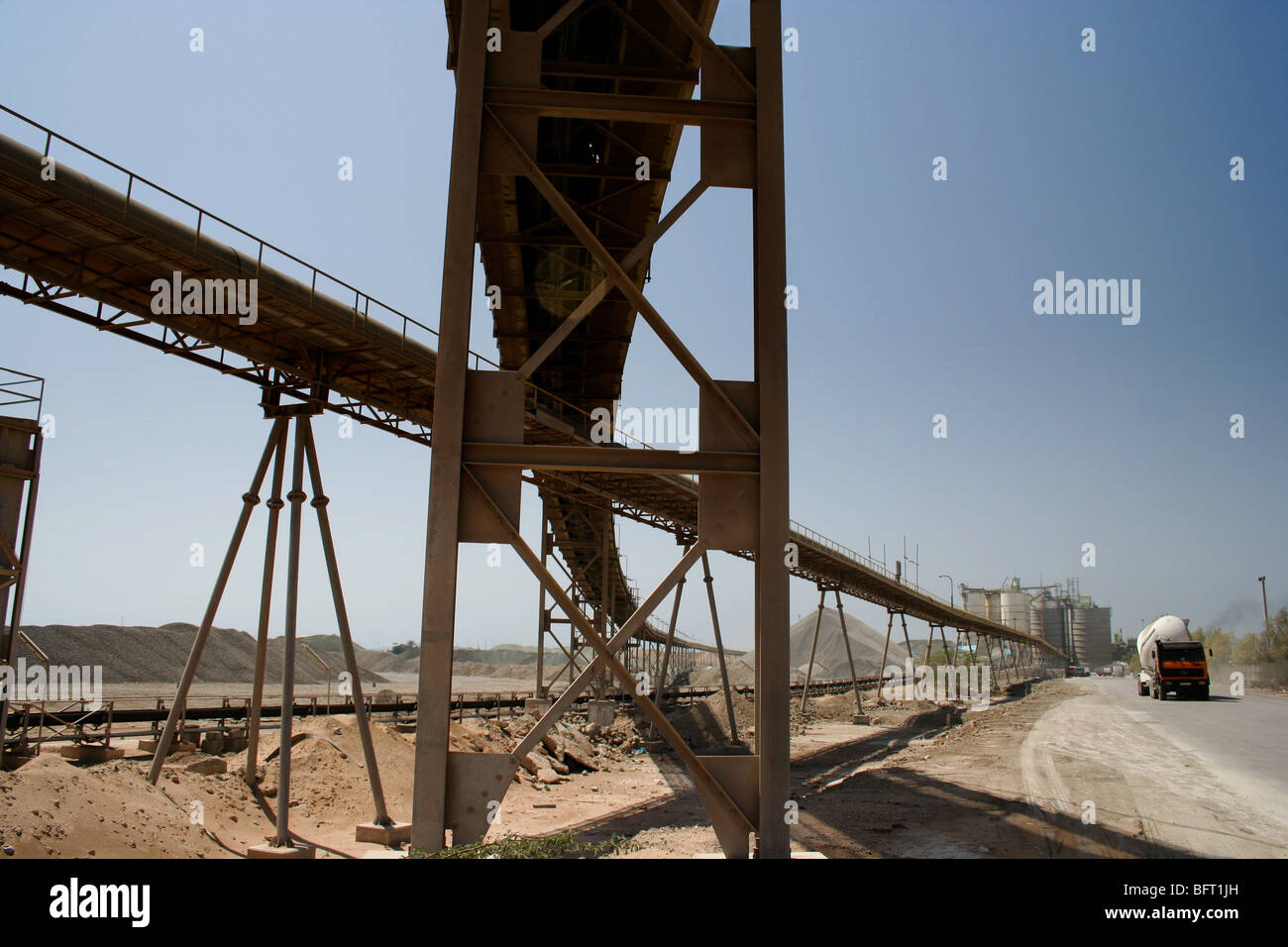 Ras Al Khaimah Cement Truck and Factory Stock Photo - Alamy