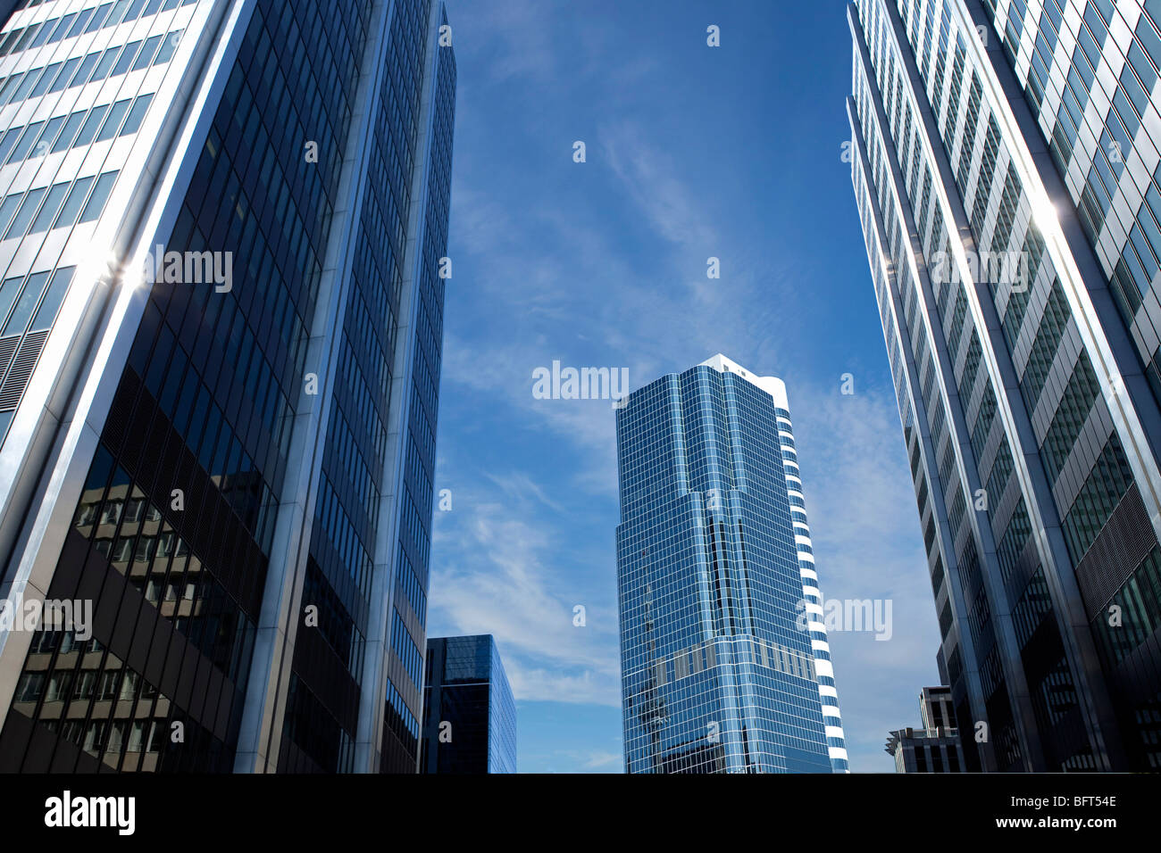 Nondescript architecture hi-res stock photography and images - Alamy