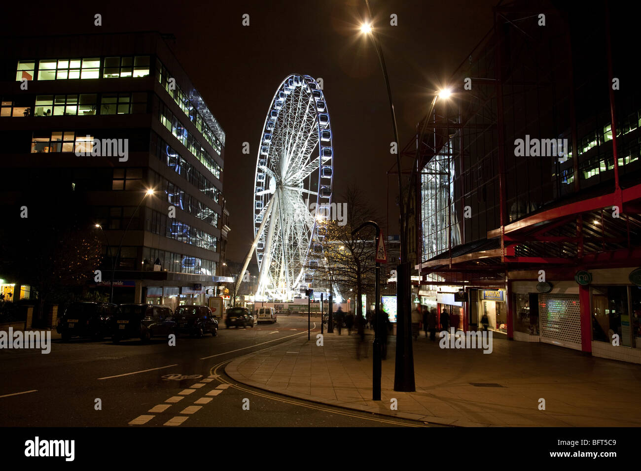 A night shot of the big wheel, the Sheffield Eye, on Fargate, Sheffield ...