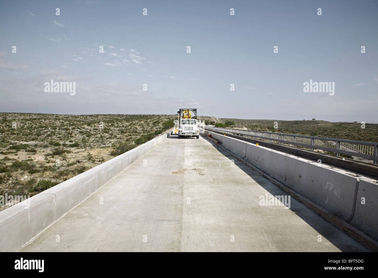 Bridge over the rio grande river hi-res stock photography and images ...