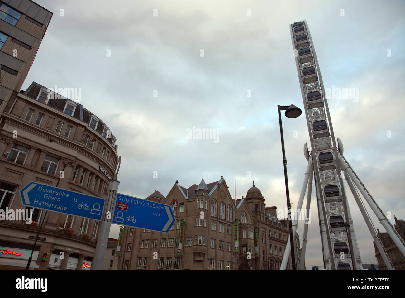 The big wheel, the Sheffield Eye, on Fargate, Sheffield, South ...