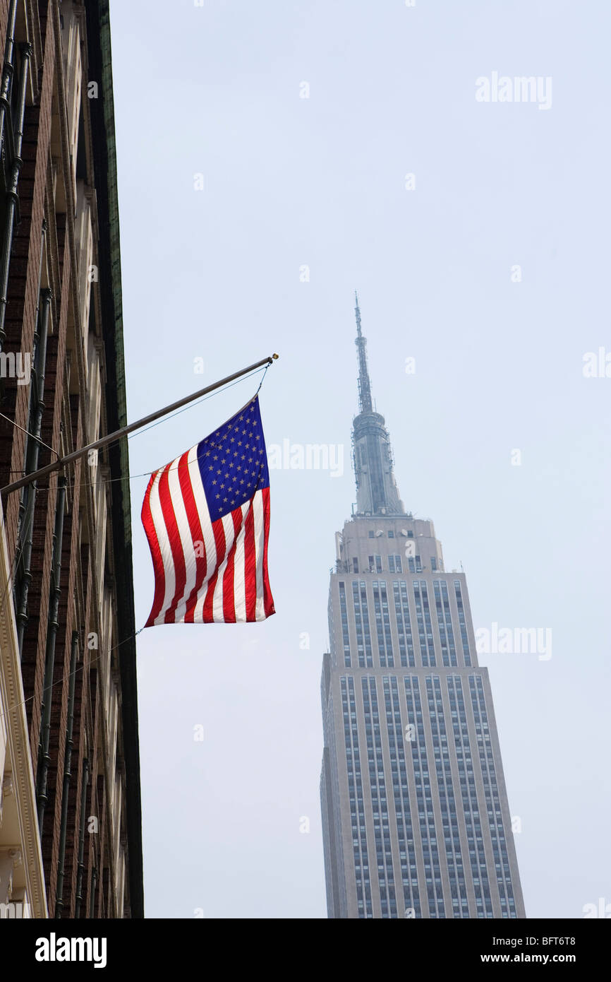 Daytime scene empire state building hi-res stock photography and images ...