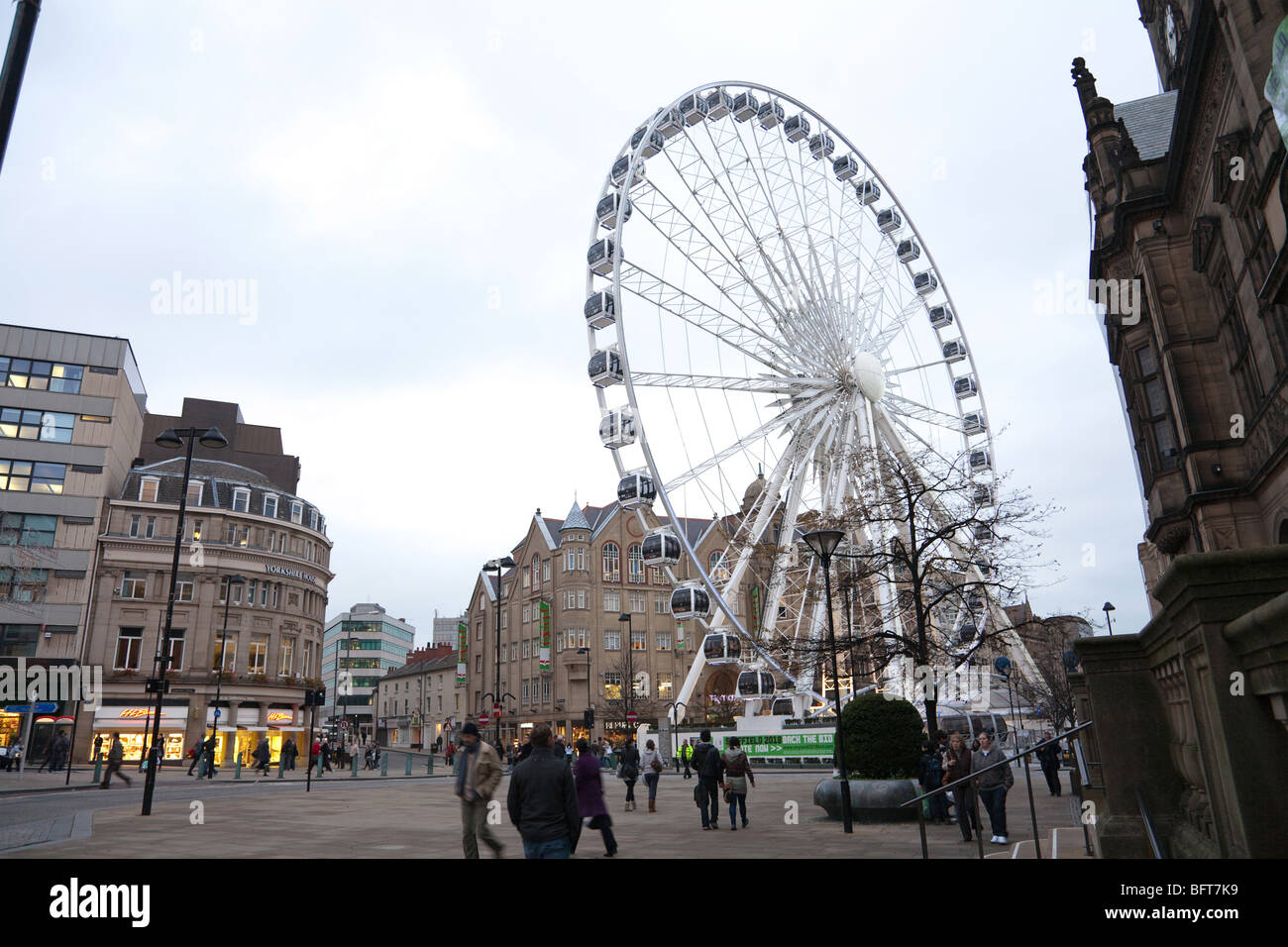 The big wheel, the Sheffield Eye, on Fargate, Sheffield, South ...