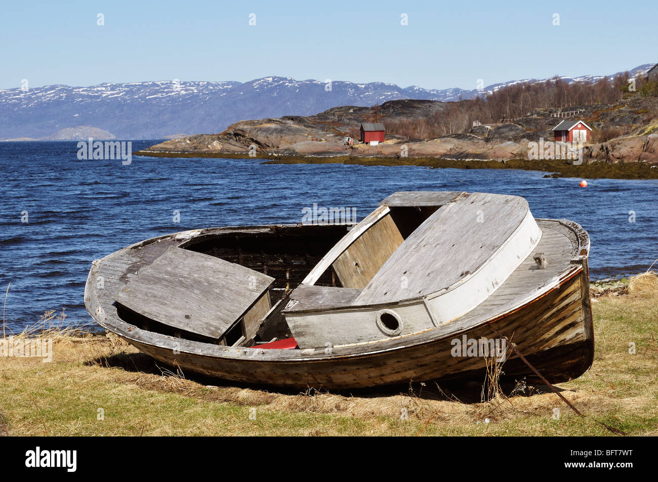 Beat up old boat hi-res stock photography and images - Alamy