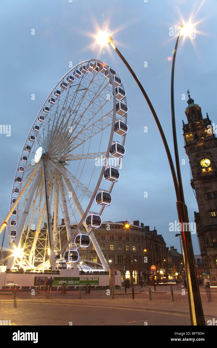A night shot of the big wheel, the Sheffield Eye, on Fargate, Sheffield ...