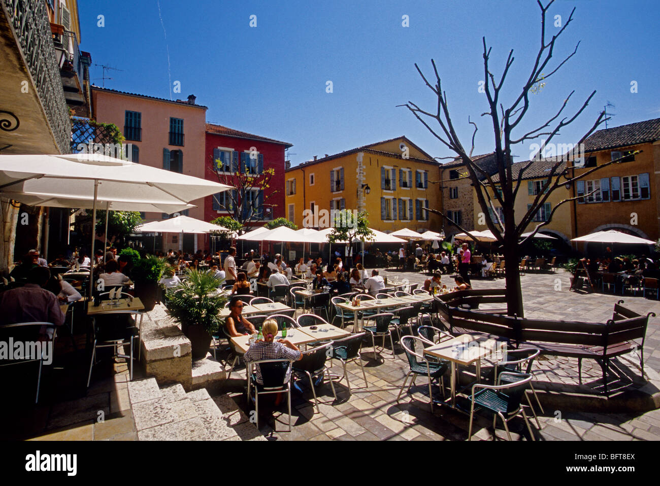 Open air restaurant and cafe in the village of Valbonne near Cannes ...