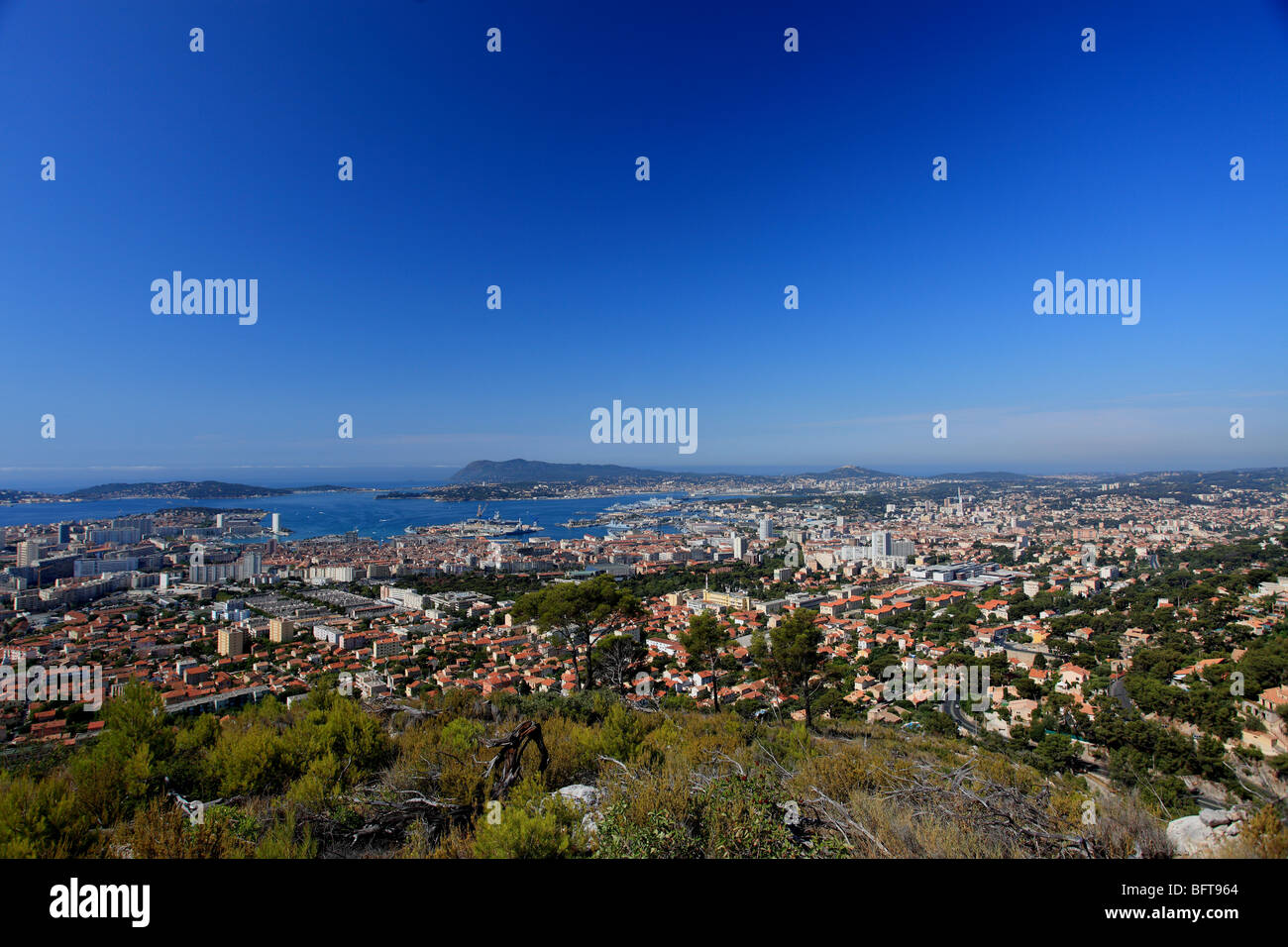 Overhead view of the city and military harbor of Toulon Stock Photo - Alamy