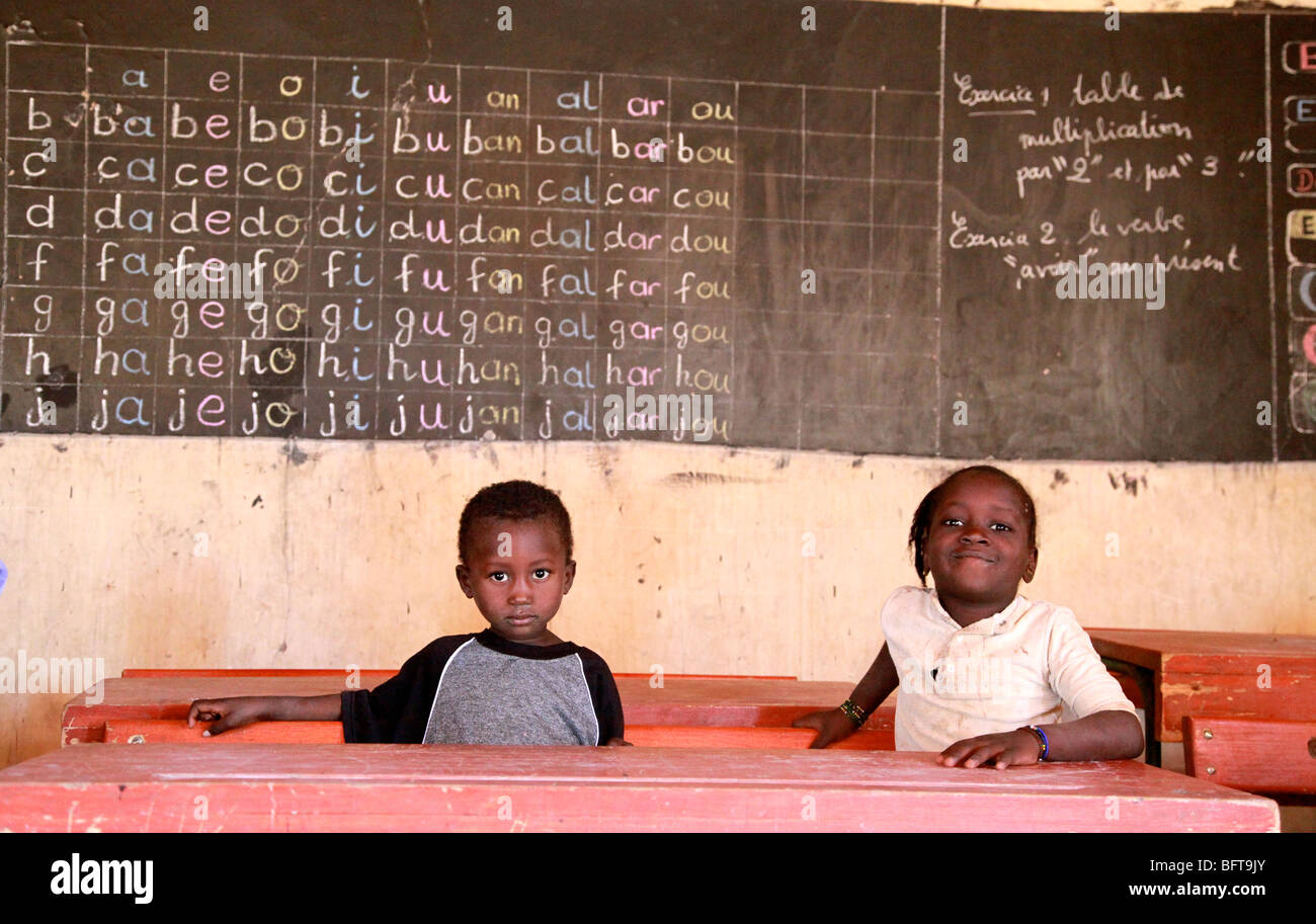 Burundi school hi-res stock photography and images - Alamy