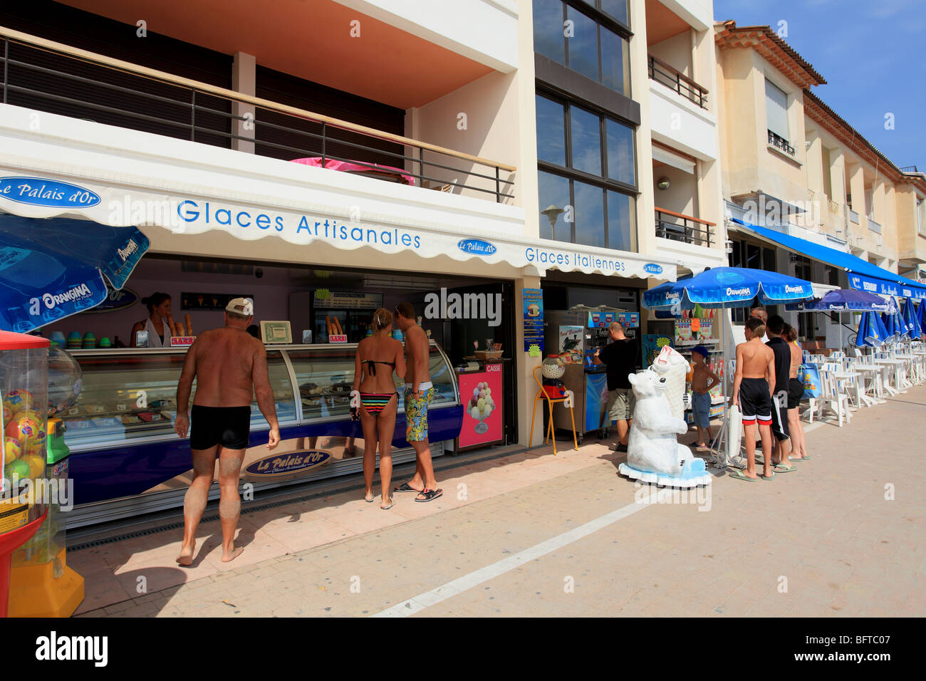 Beach restaurant and ice cream shop of Saint Cyr sur mer near Bandol ...