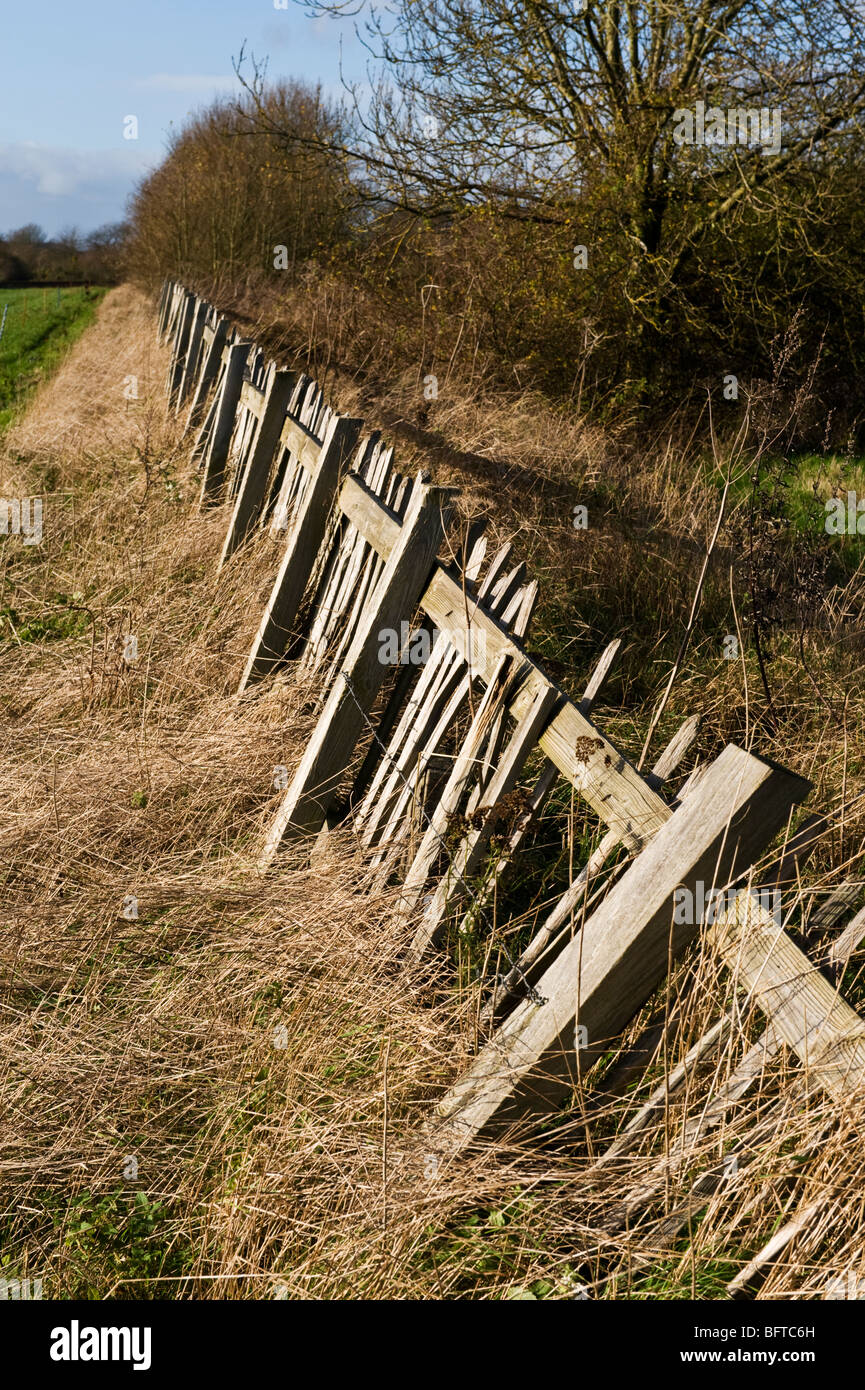 Rickety fence hi-res stock photography and images - Alamy