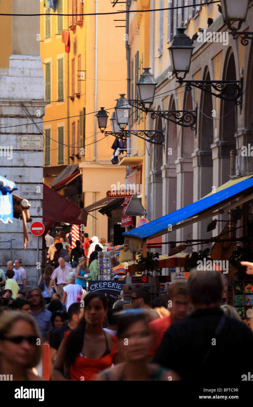 Lively city hi-res stock photography and images - Alamy