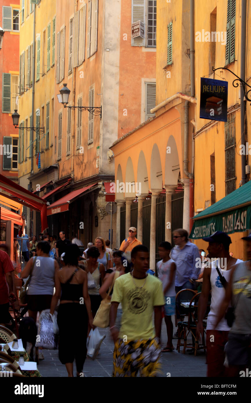 Lively pedestrian street hi-res stock photography and images - Alamy