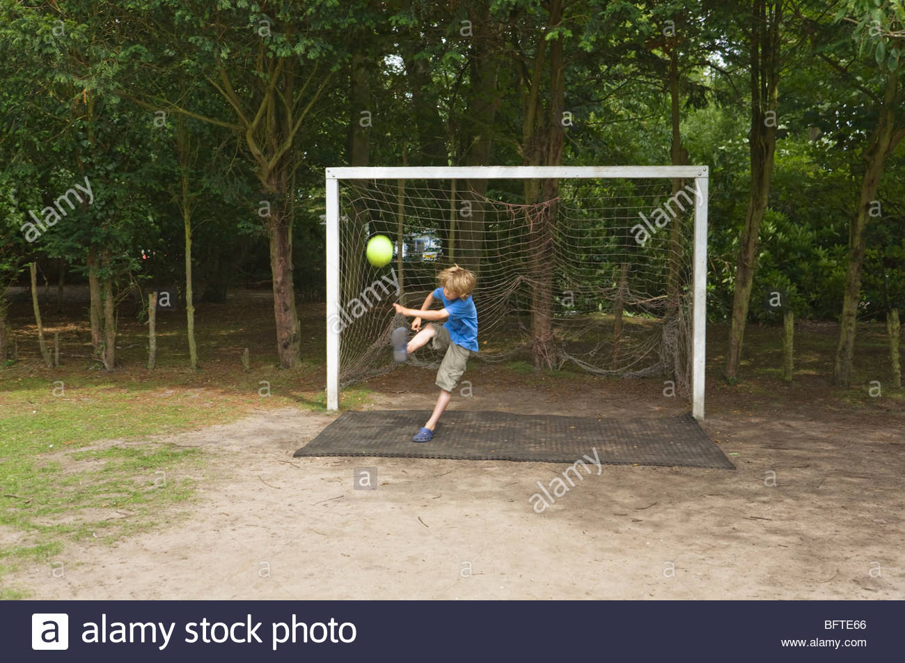 Kicking Soccer Goal Stock Photos & Kicking Soccer Goal Stock Images - Alamy