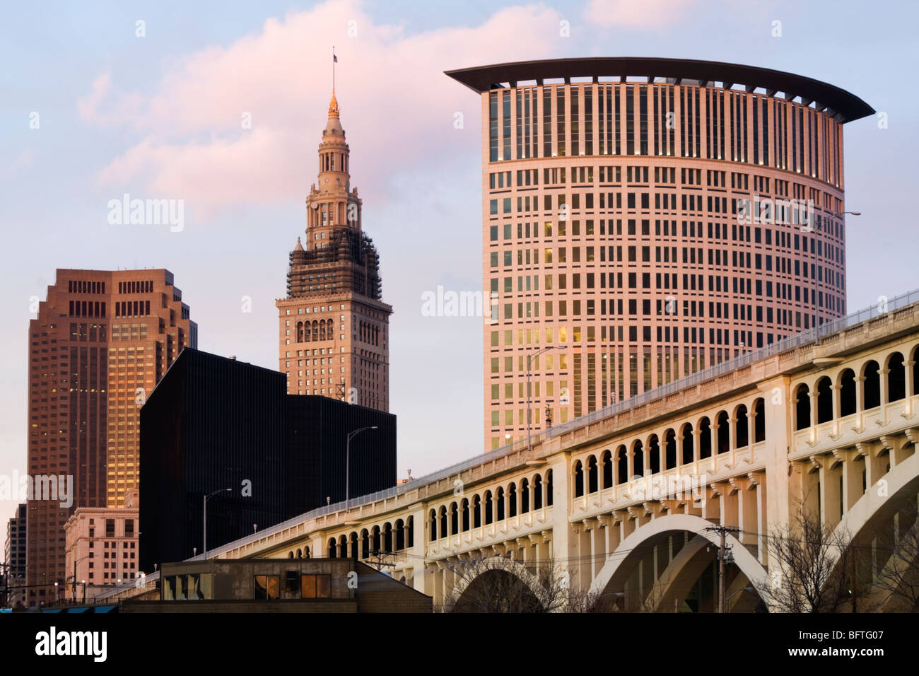 Fall skyline hi-res stock photography and images - Alamy