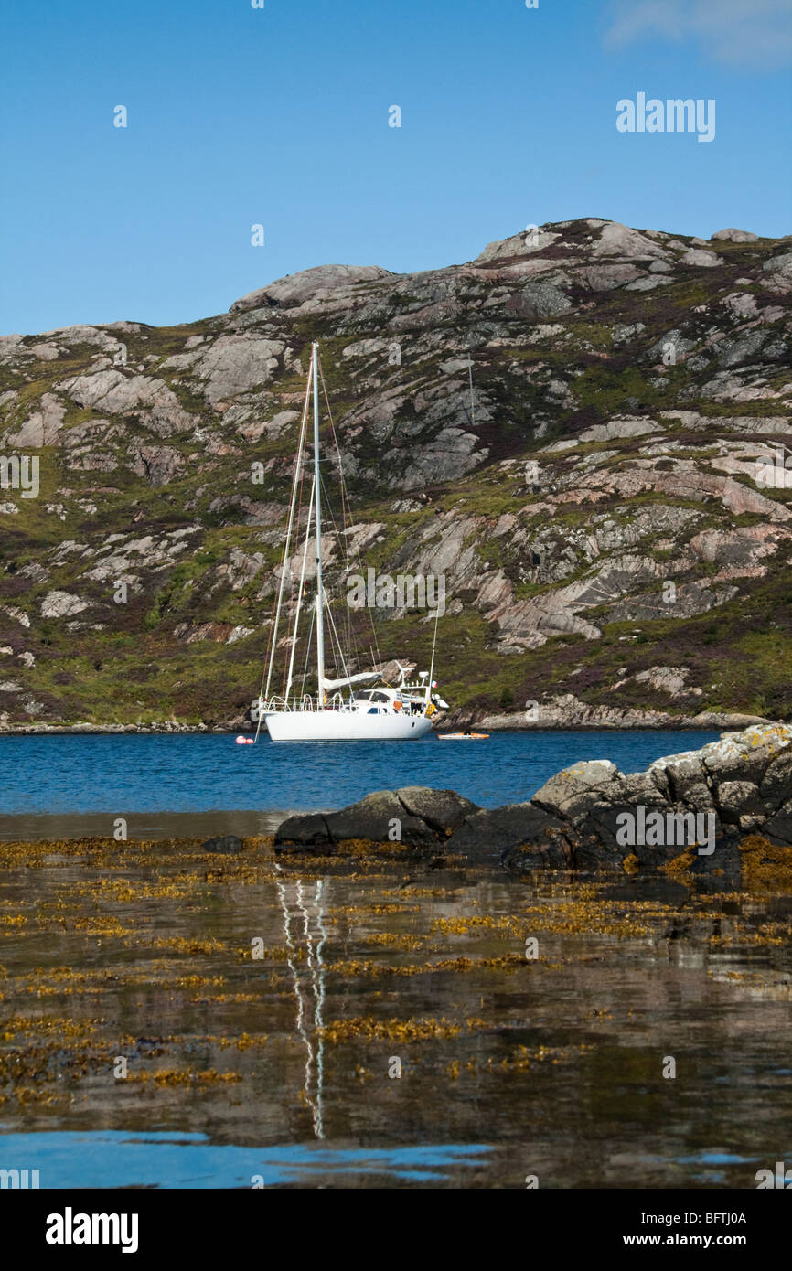 Yacht at anchor in Loch Laxford near Portlevorchy, Rhiconich, Lairg ...