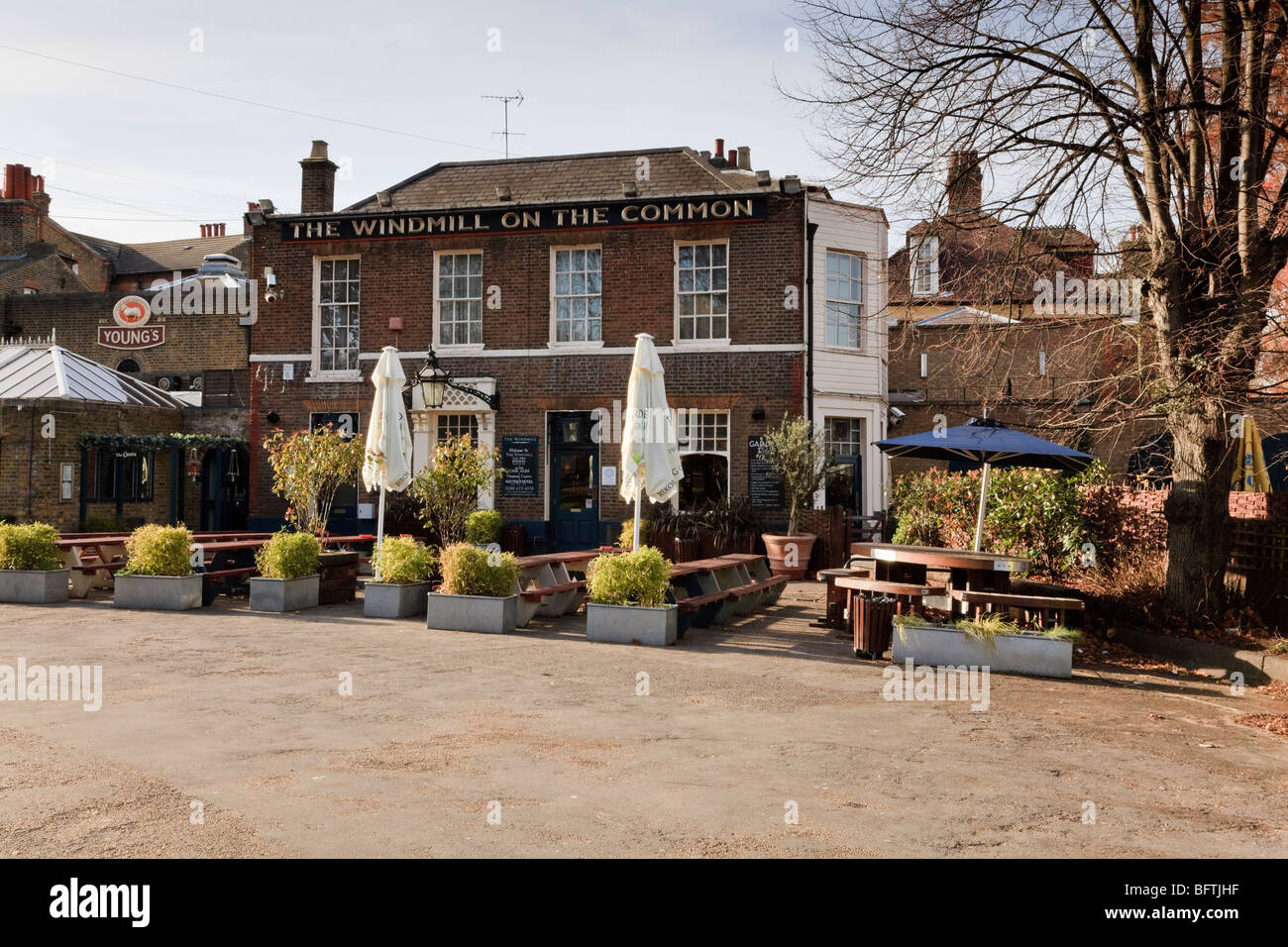 "The Windmill on the Common" Pub on the edge of Clapham Common ...