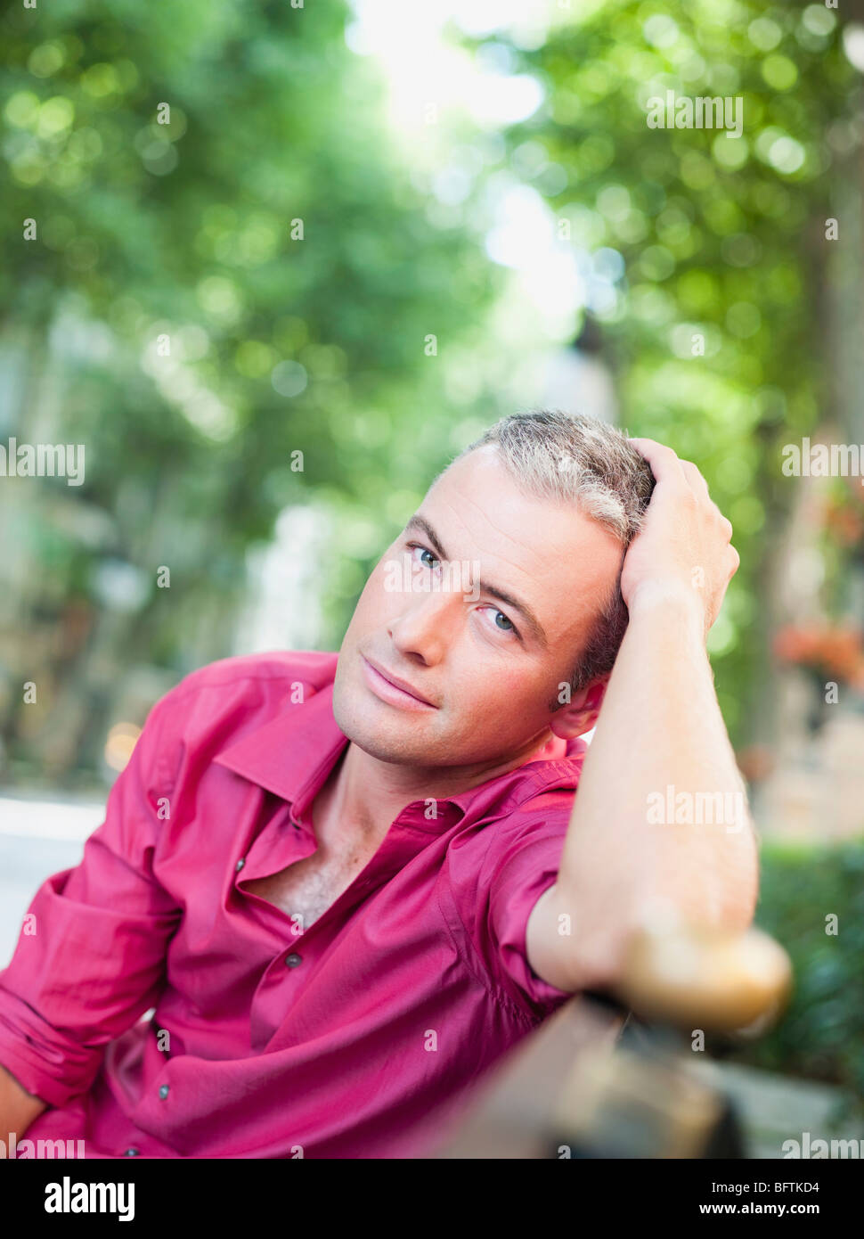 man looking at viewer Stock Photo - Alamy