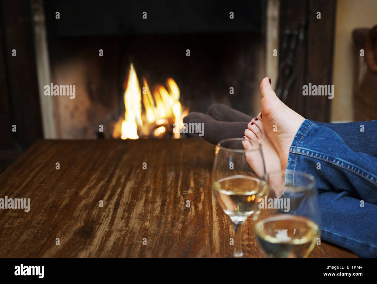 Foot table couple hi-res stock photography and images - Alamy