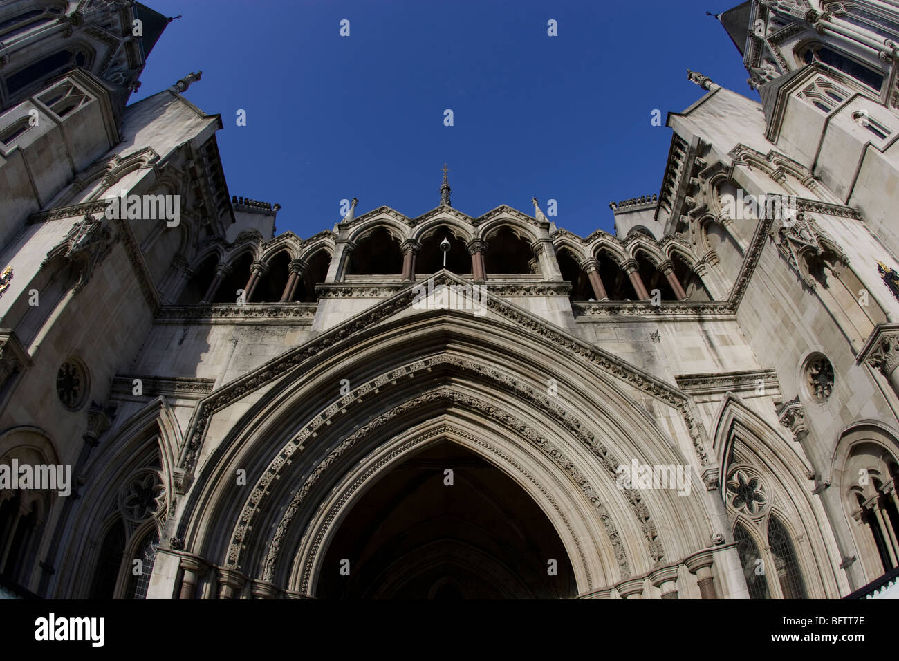 The Royal Courts of Justice Stock Photo - Alamy