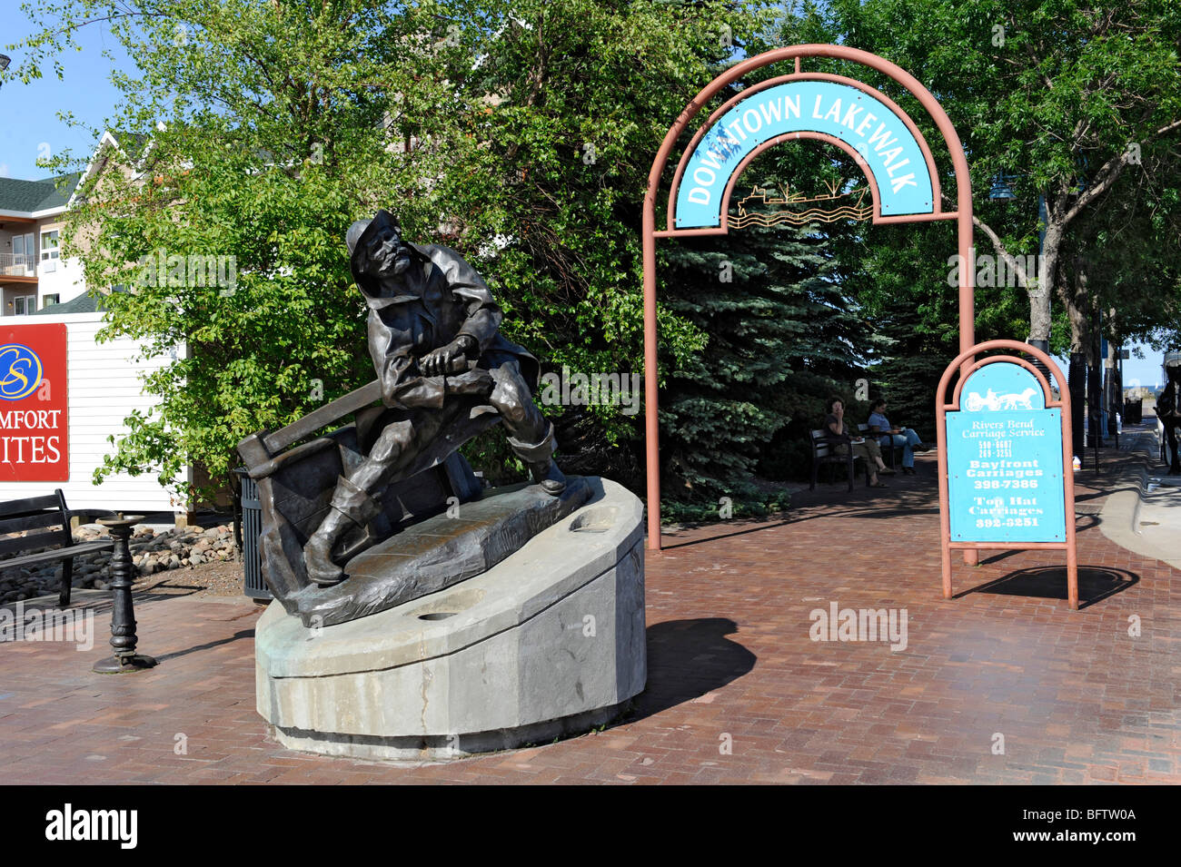 Downtown Lakewalk area of Duluth Minnesota Stock Photo - Alamy