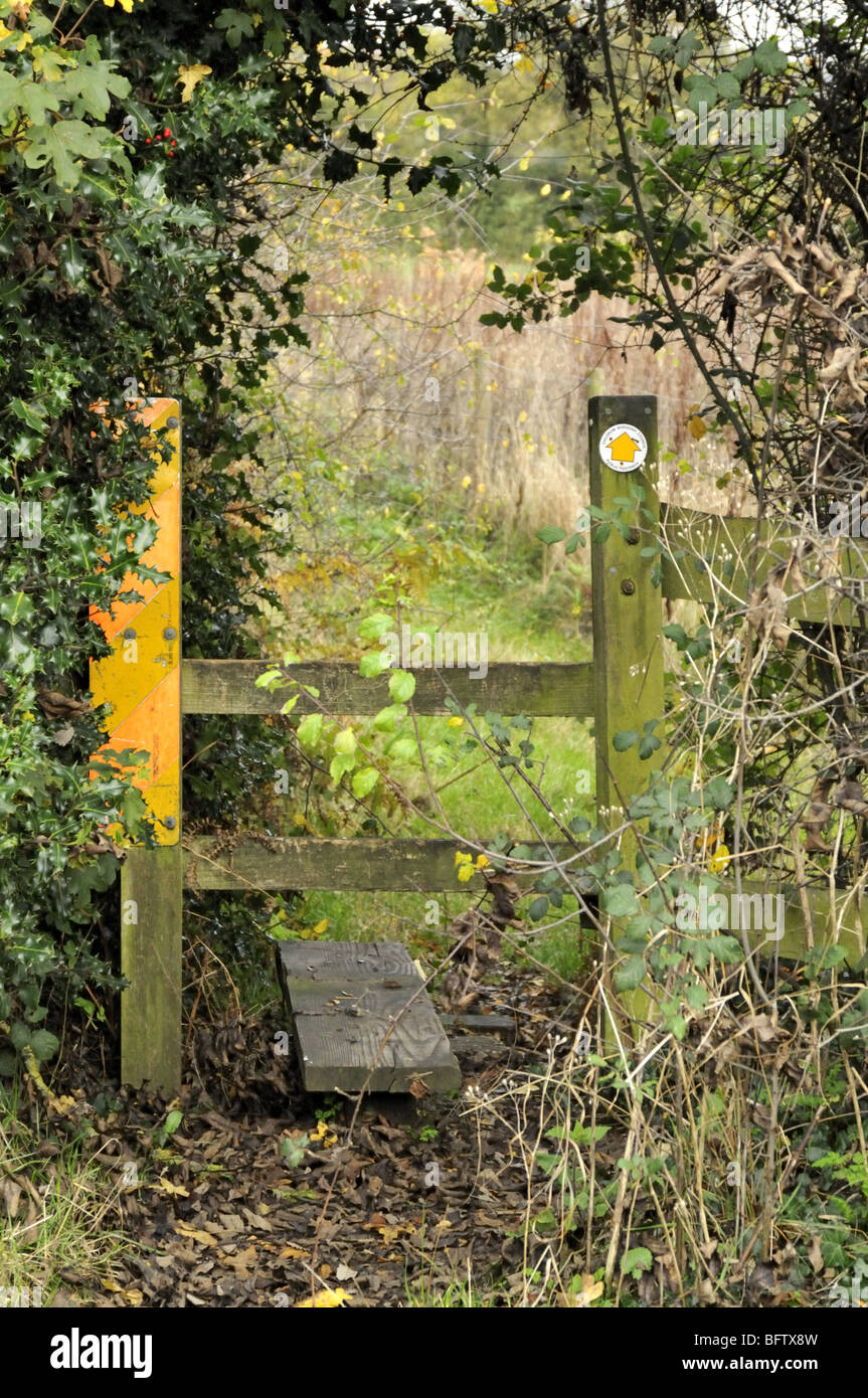A stile in the English countryside Stock Photo - Alamy