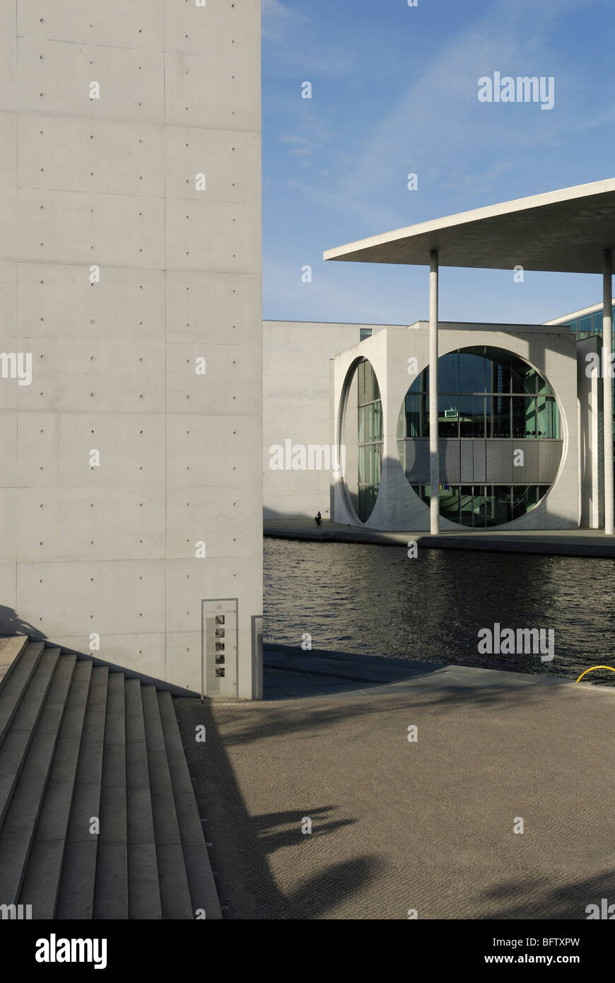 Government ministries hi-res stock photography and images - Alamy