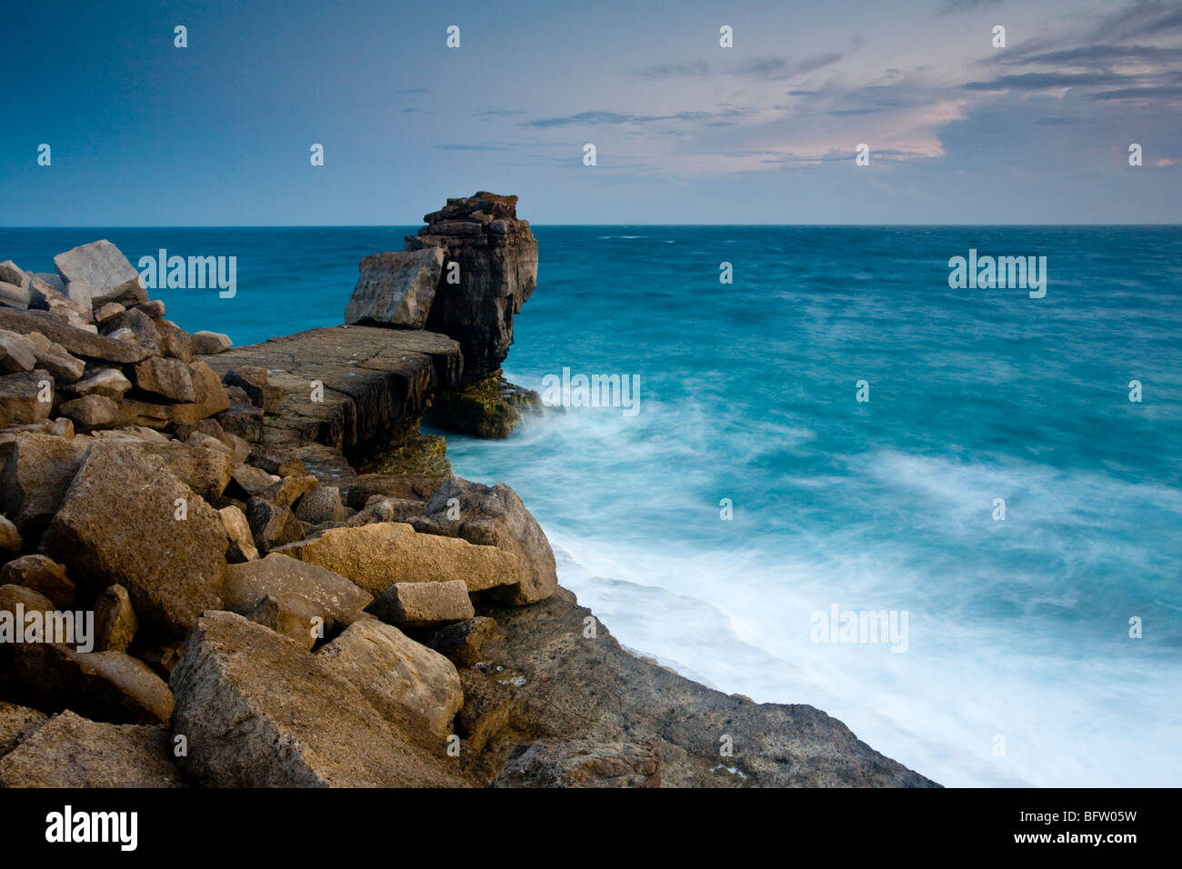 Pulpit rock portland isle hi-res stock photography and images - Alamy