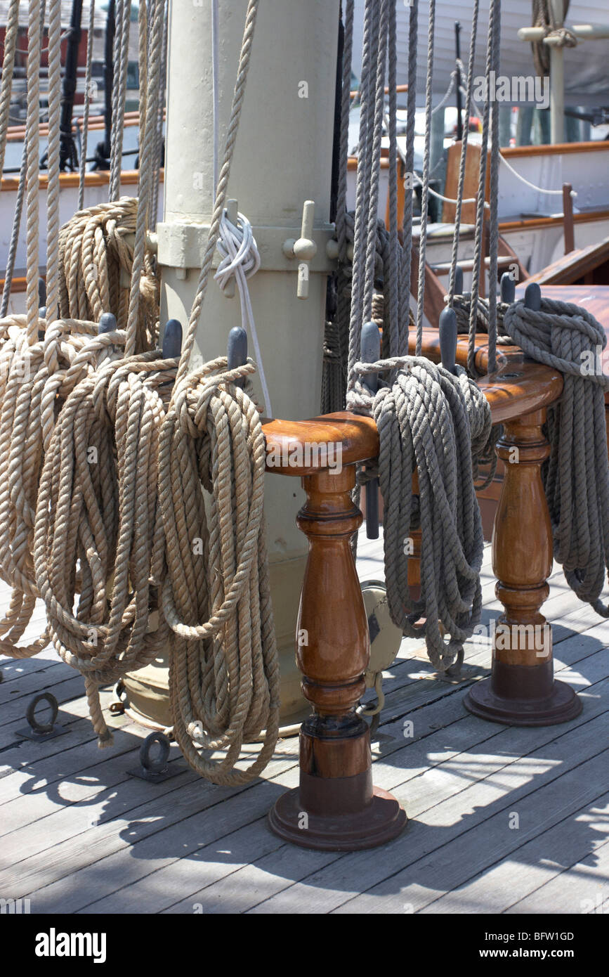 Ropes ship rigging Stock Photo - Alamy