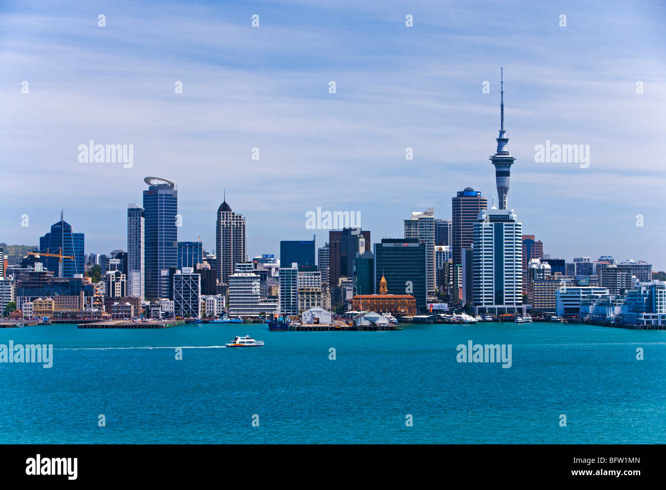 City view and harbour hi-res stock photography and images - Alamy