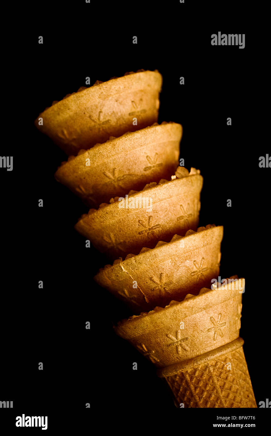 Icecream cone hi-res stock photography and images - Alamy