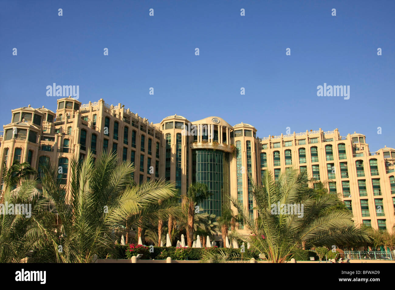 Israel, the Red Sea. Queen of Sheba hotel in Eilat Stock Photo - Alamy