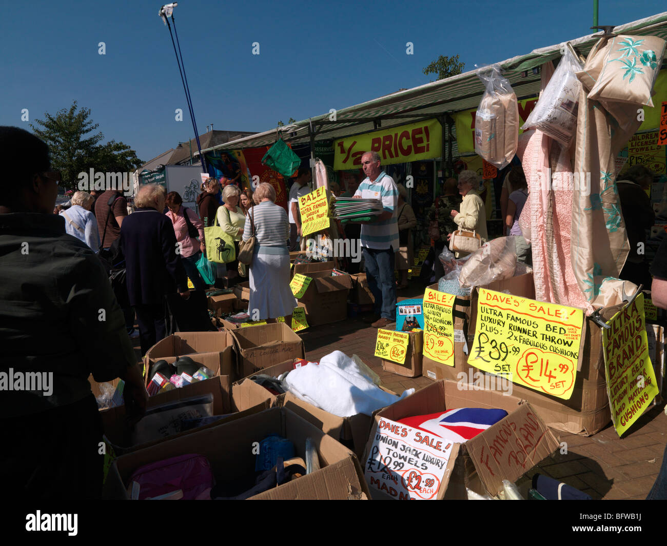 Epsom high street hi-res stock photography and images - Alamy