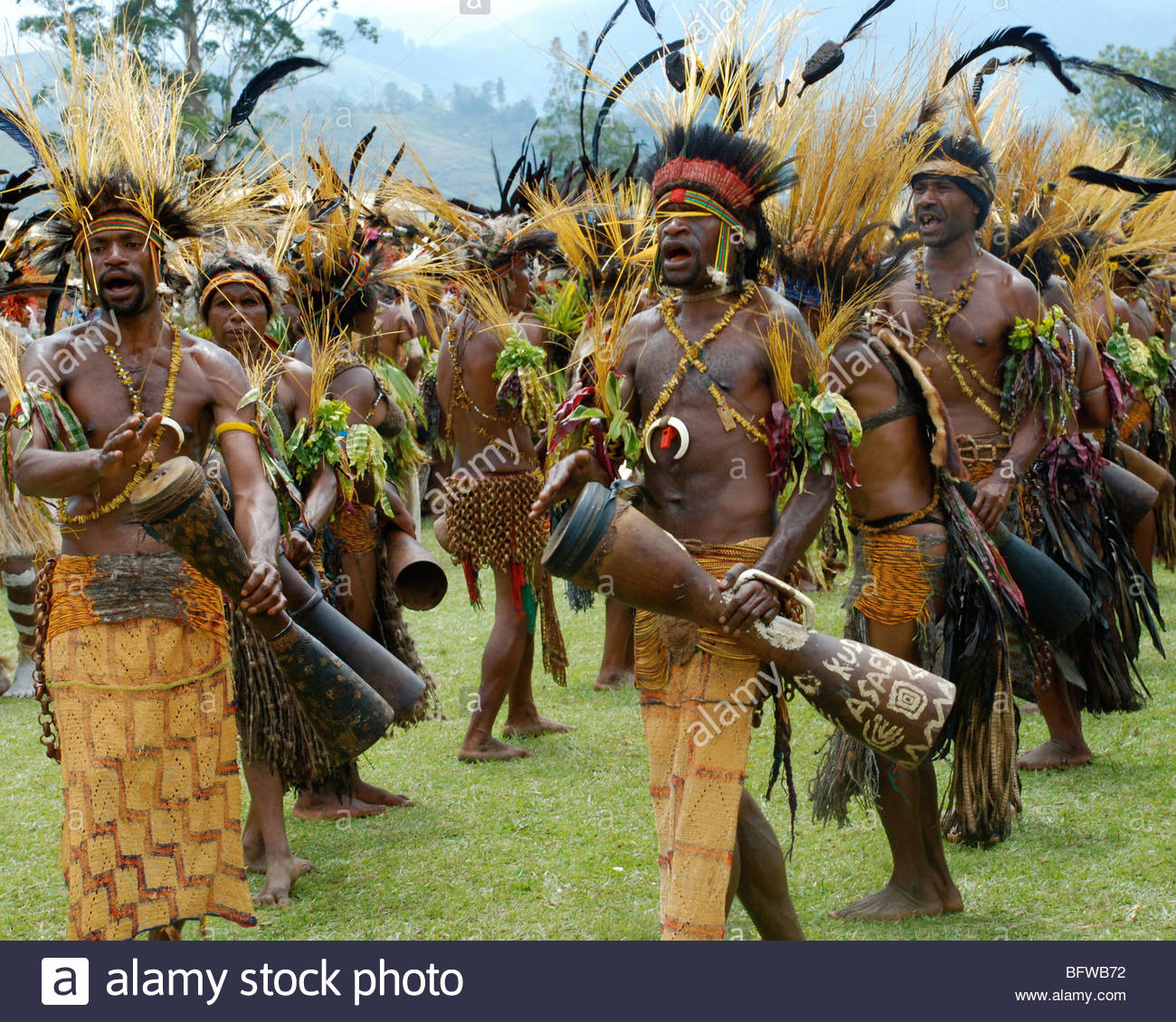 Black Tribe Tribe Goroka Stock Photos & Black Tribe Tribe Goroka Stock ...