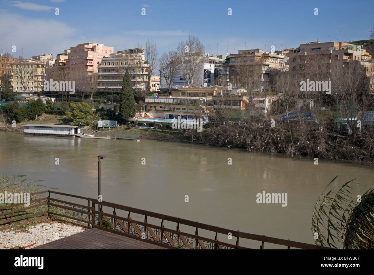 Residential block apartments rome hi-res stock photography and images ...