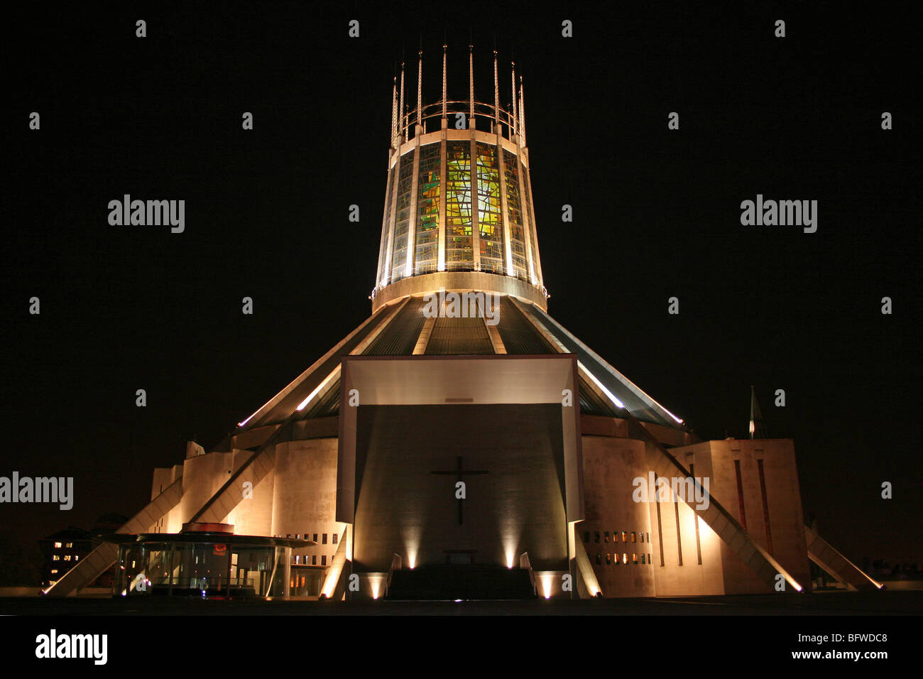 The Liverpool Metropolitan Cathedral of Christ the King At Night ...