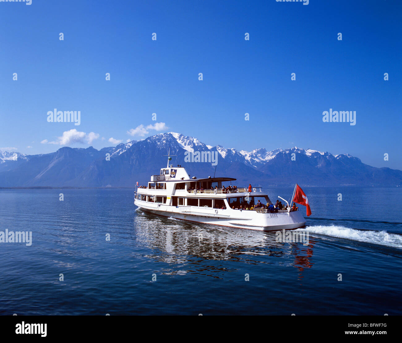 Ferry crossing Lake Geneva from Montreux Stock Photo - Alamy