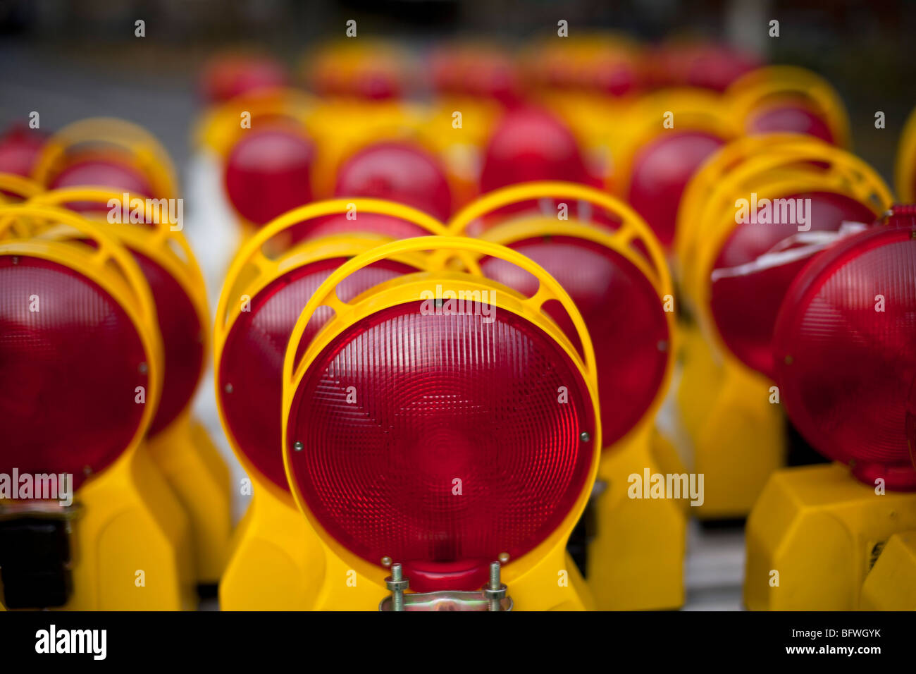 lots of orange traffic warning lights Stock Photo - Alamy