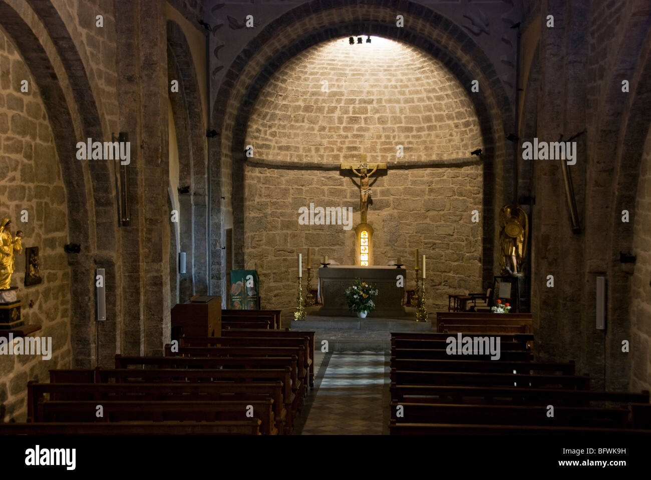 Interior of very small church Stock Photo - Alamy