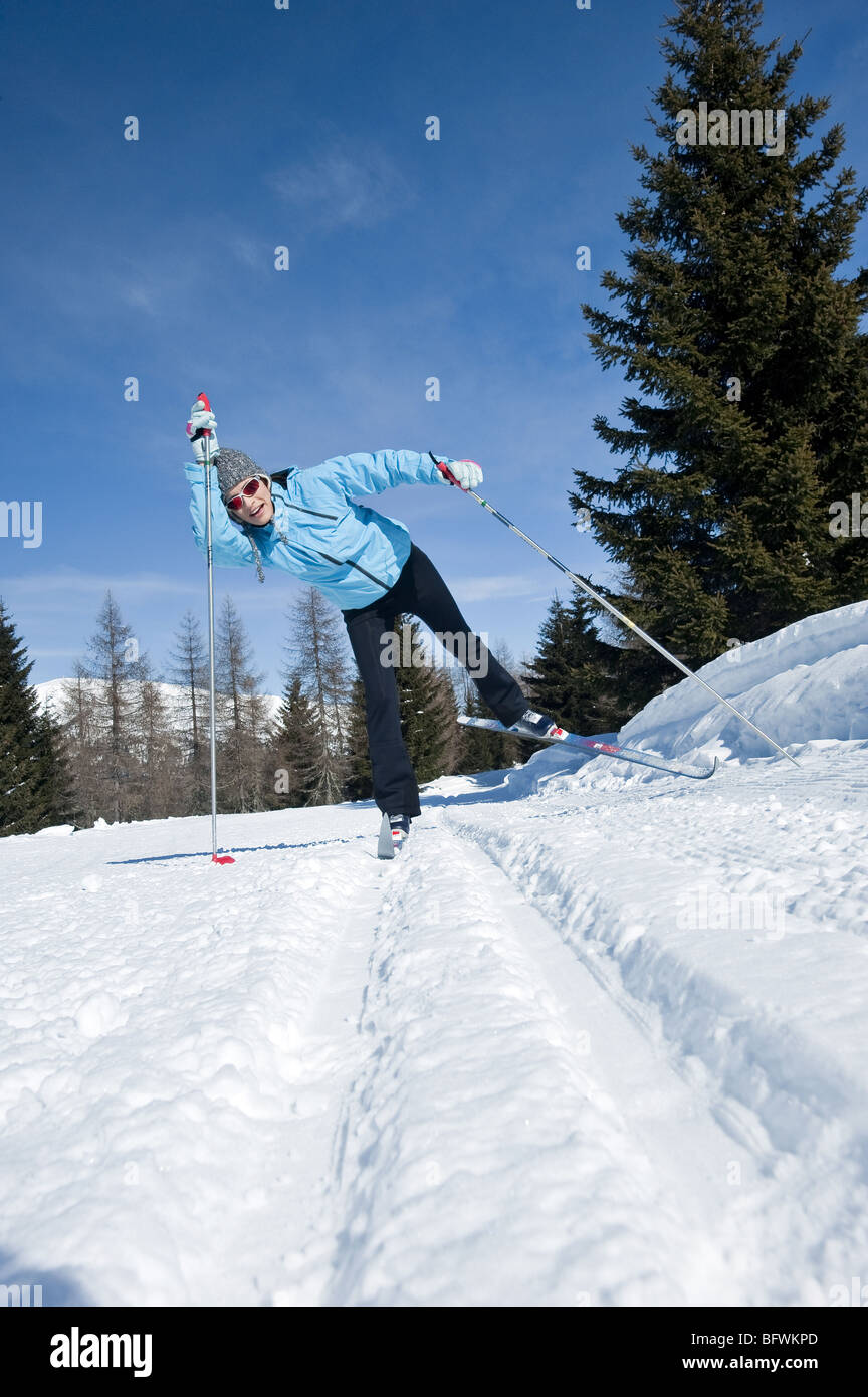 Woman, skiing, falling hi-res stock photography and images - Alamy