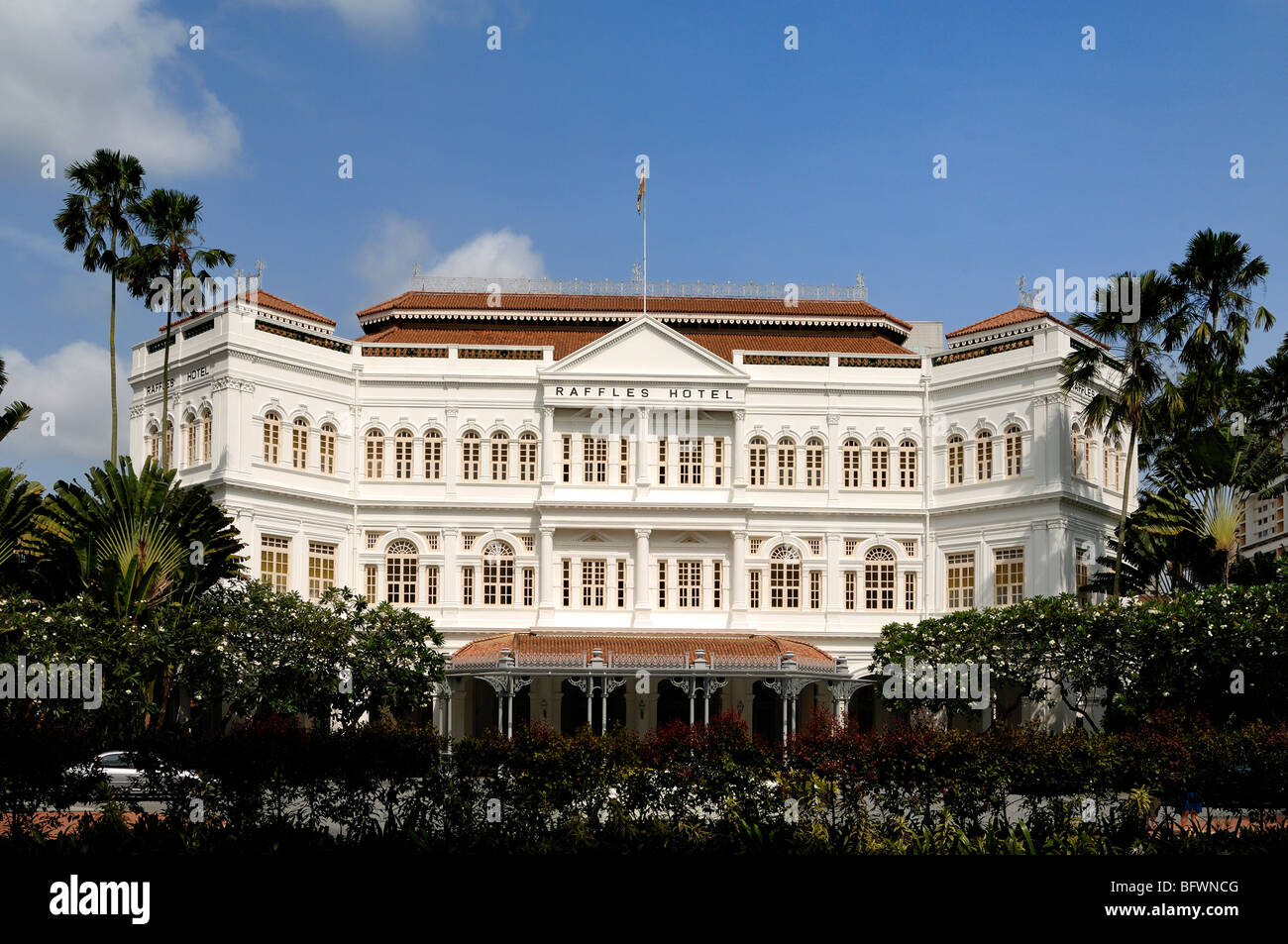 Raffles Hotel, Main Entrance & Facade on Beach Road, Singapore Stock ...