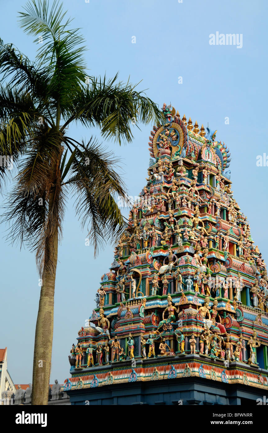 Hindu gopuram temple singapore hi-res stock photography and images - Alamy