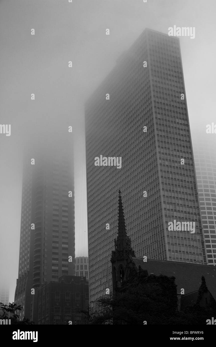 Chicago skyscrapers in the mist Stock Photo - Alamy