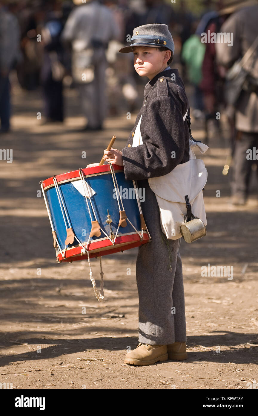 American civil war battle drum hi-res stock photography and images - Alamy