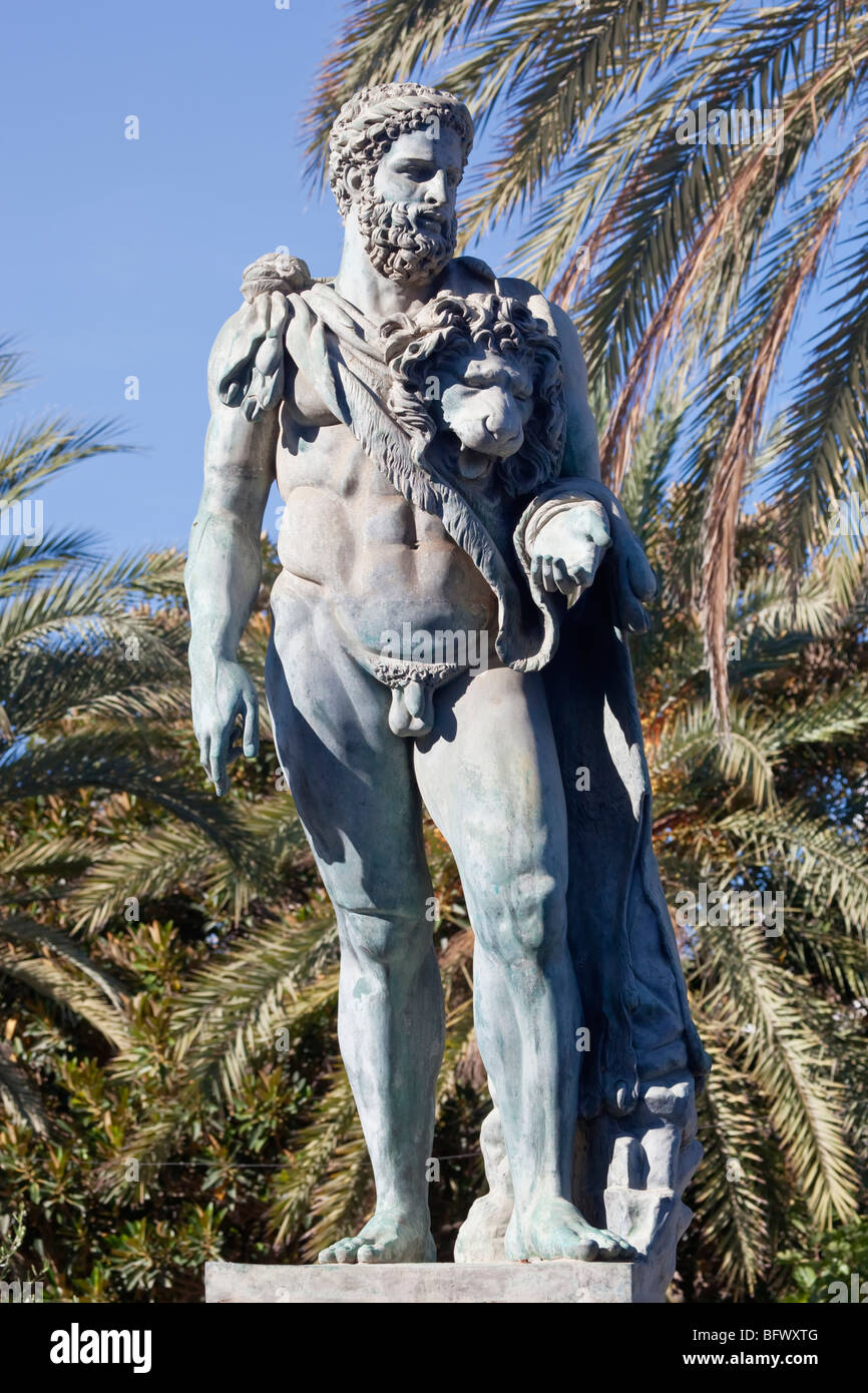 Statue of hercules hi-res stock photography and images - Alamy