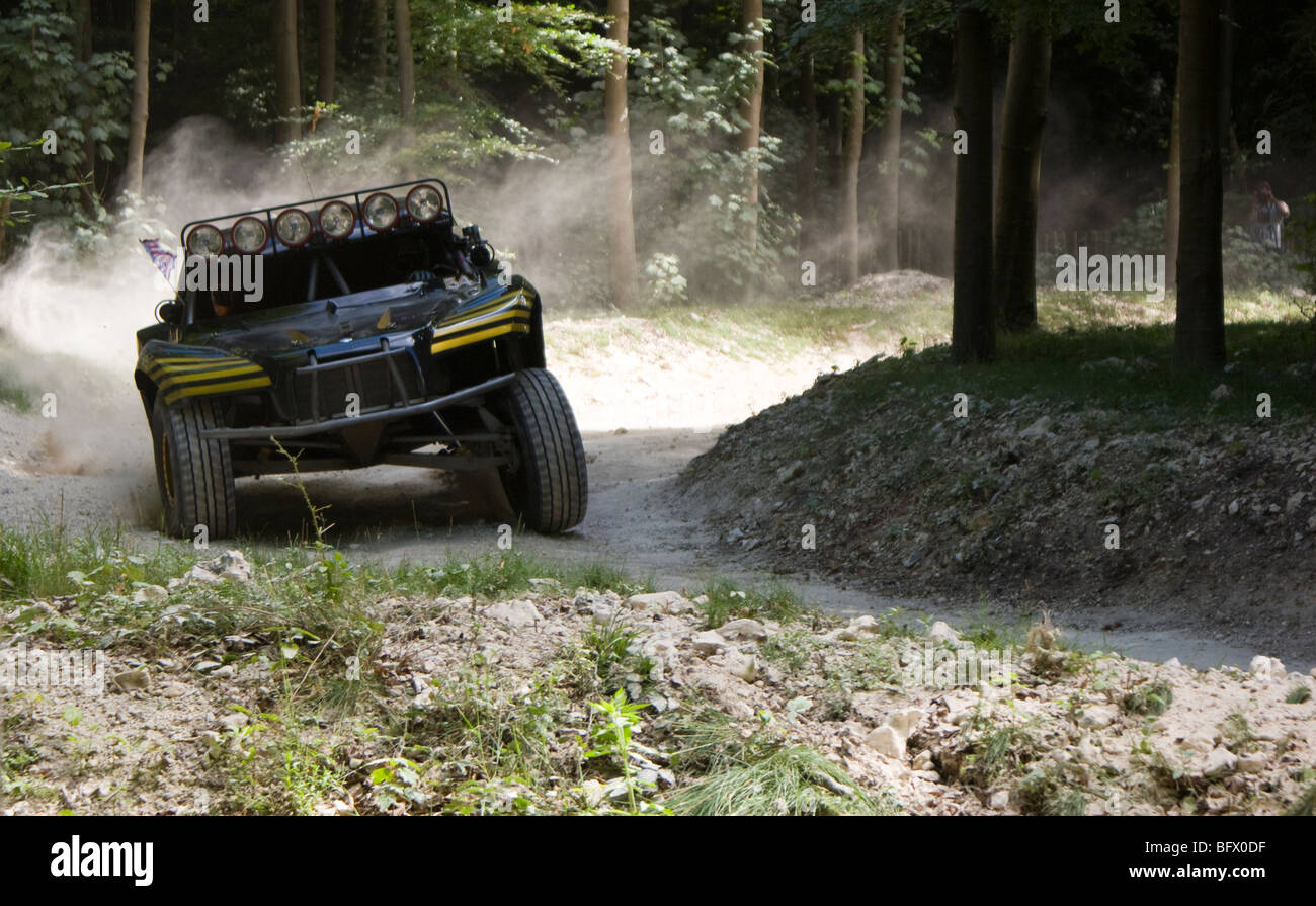 Car cornering at speed hi-res stock photography and images - Alamy