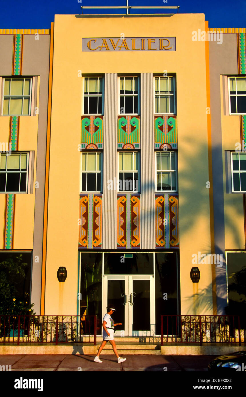 Miami art deco building hi-res stock photography and images - Alamy
