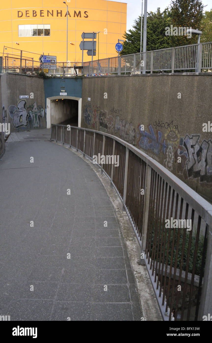 Uk underpass hi-res stock photography and images - Alamy